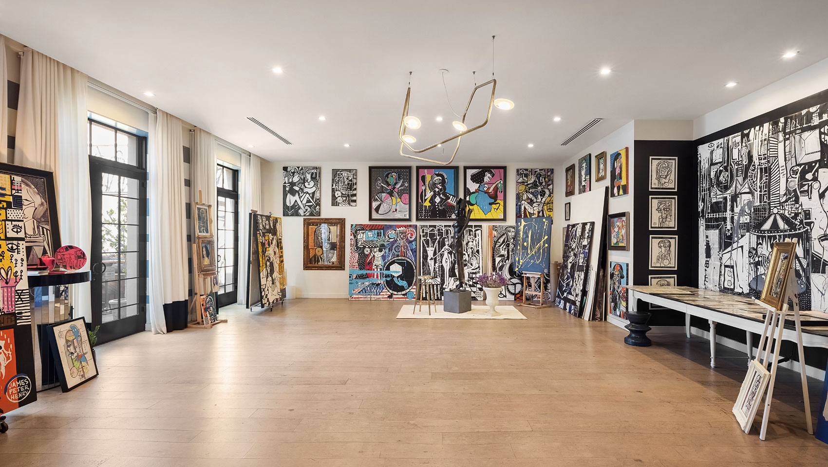 Hollywood Luxury Hotel Photos | Kimpton La Peer Hotel